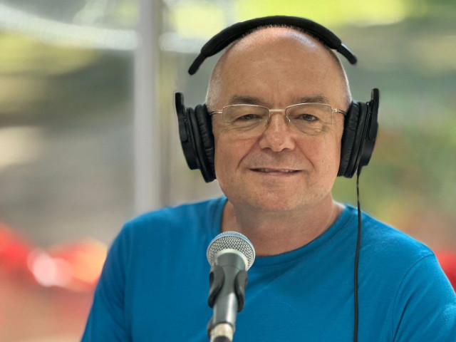 Ce melodie ar pune Emil Boc la deschiderea metroului din Cluj, după ... Ce melodie ar pune Emil Boc la deschiderea metroului din Cluj, după ...