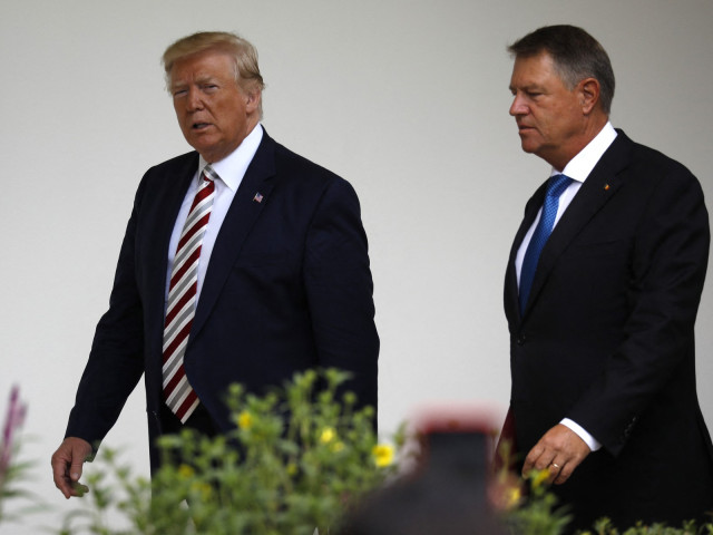 Klaus Iohannis îl felicită pe Donald Trump pentru un nou mandat de ...