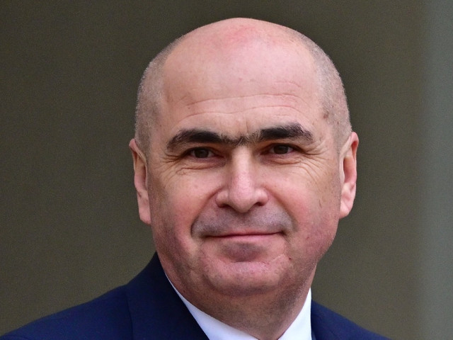 Ilie Bolojan anunţă că numărul de posturi de la Senat a fost redus de ...