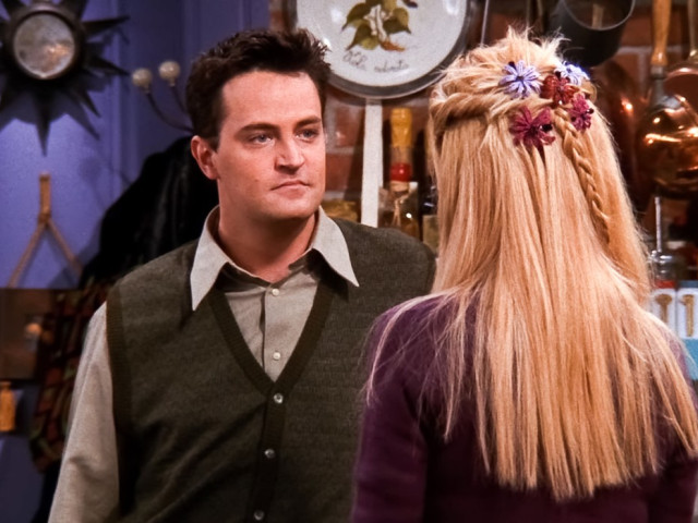 Matthew Perry din Friends a murit la 54 de ani. S-ar fi înecat ...