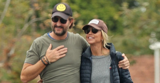 GALERIE FOTO: Fosta soție a lui Kevin Costner s-a logodit cu Josh ...