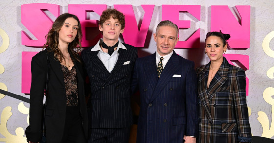 Martin Freeman, în public alături de iubita sa mult mai tânără și de ...