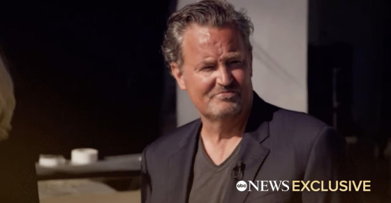 Matthew Perry a murit la 54 de ani. Starul din Friends a fost găsit ...