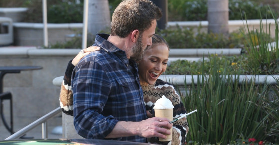GALERIE FOTO: Jennifer Lopez și Ben Affleck nu-și pot ține mâinile ...