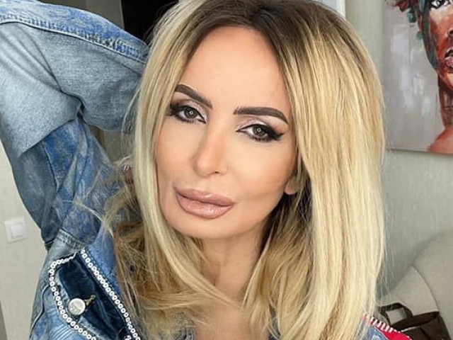 La ce trucuri de frumusețe apelează Daniela Gyorfi. Arată uimitor la 54 ...