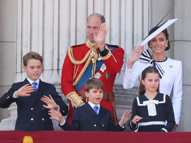 Prințul Louis, dans viral la „Trooping the Colour”. Poznașul familiei a ...