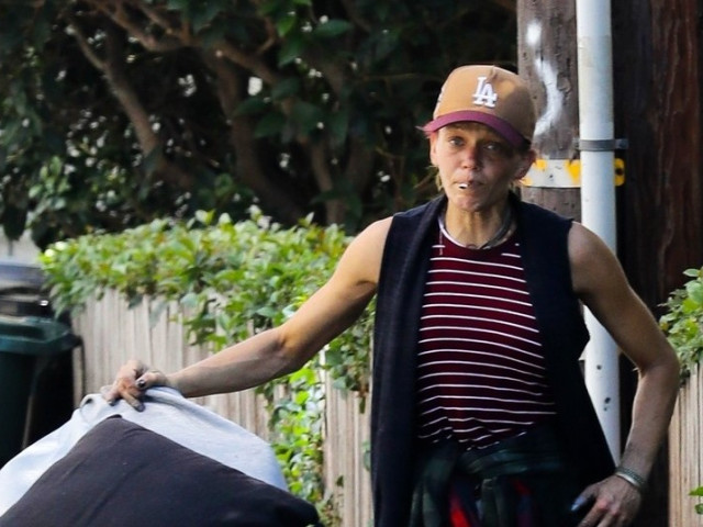 Galerie Foto: Loni Willison, fost model de succes, astăzi om al străzii ...