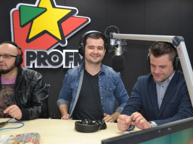 3 Sud Est revine& Baietii au cantat LIVE in studioul ProFM noul single ...