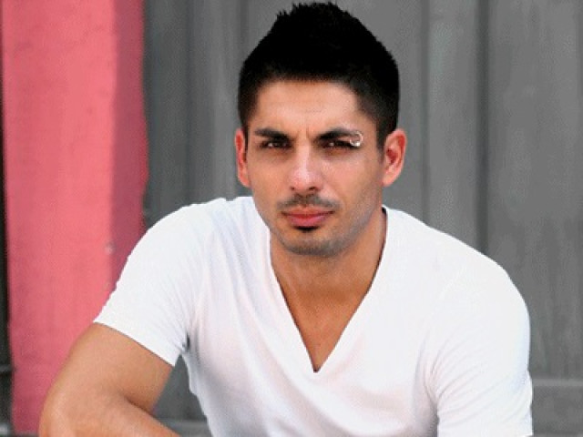 A disp&rut din lumina reflectoarelor& dar și-a surprins total fanii ...