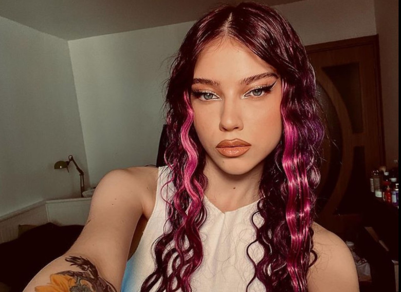 Galerie Foto: Diagnosticul grav primit de Roxen la 14 ani& sursa de ...