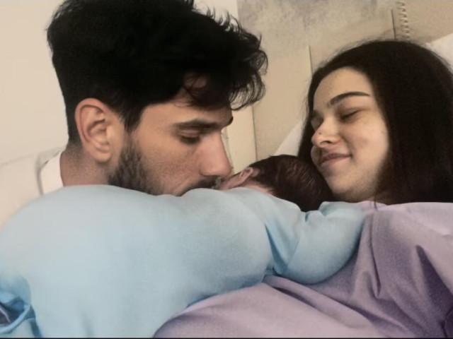 Theo Rose& imagini duioase cu fiul ei& din primele lui momente de viaț&& Reacția lui Anghel ...