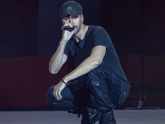 Enrique Iglesias& mai fericit ca niciodat&& Ce a r&spuns când a fost întrebat dac& Anna ...