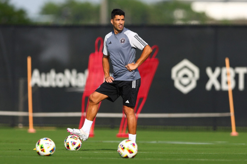 GALERIE FOTO: Leo Messi și Luis Suarez, din nou colegi! Primele imagini ...