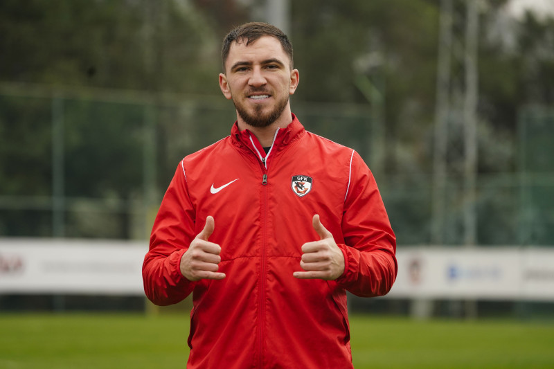 GALERIE FOTO: Marius Șumudică a luat o pauză de la antrenamente și a ...