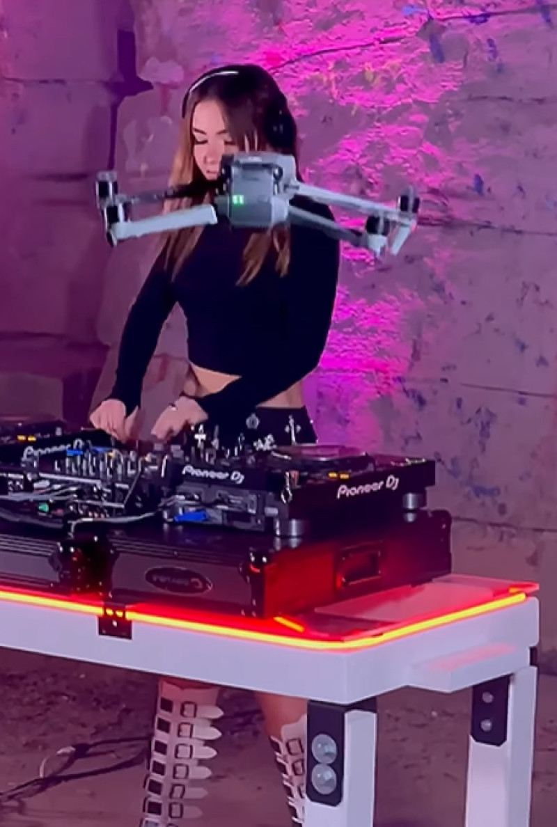 GALERIE FOTO: După umilința trăită peste Ocean, românca numită ”cea mai ...