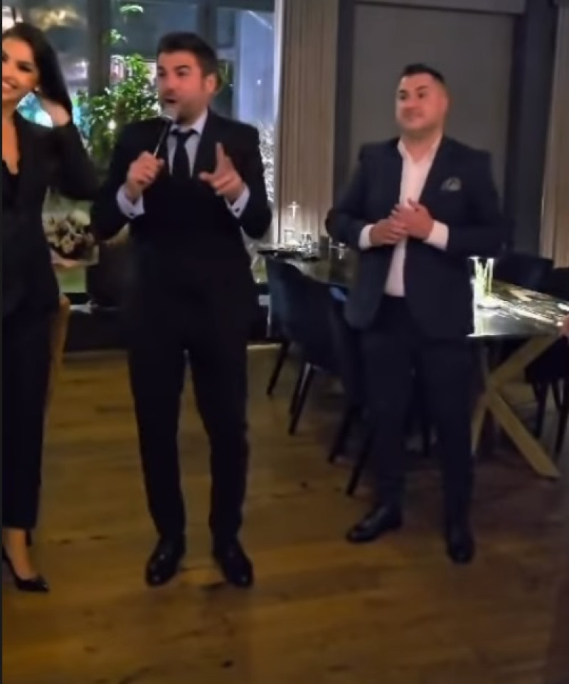 GALERIE FOTO: Reunire de familie. Cum arată Adriana Mutu la 18 ani ...