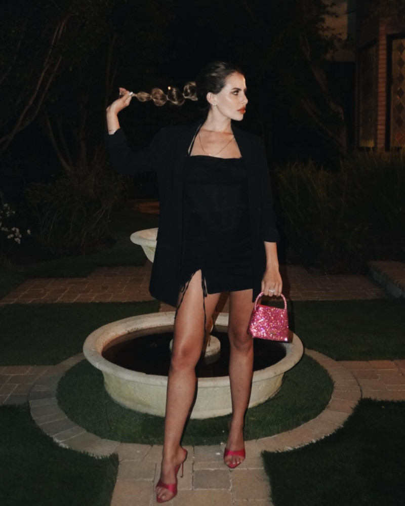 GALERIE FOTO: A aflat în direct că partenerul său nu este, de fapt ...