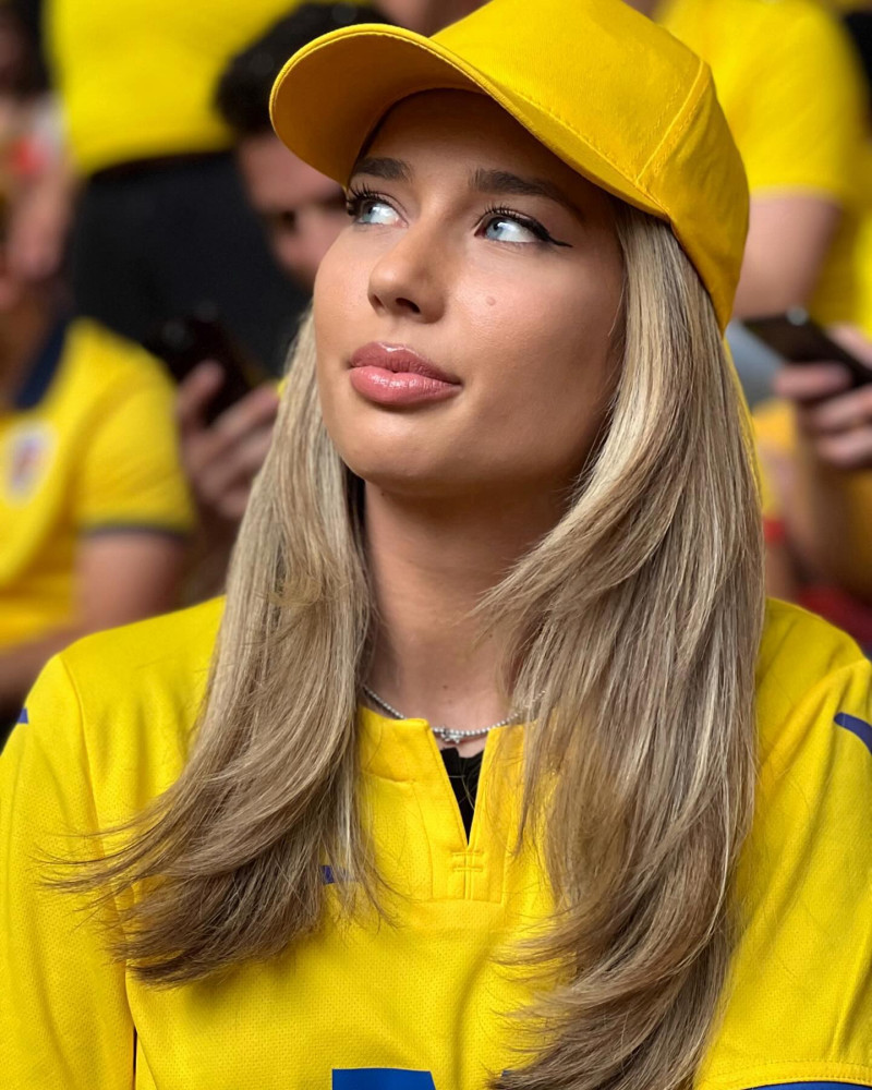 GALERIE FOTO: Clipe ”de coșmar” pentru Maria Iordănescu pe străzile din ...