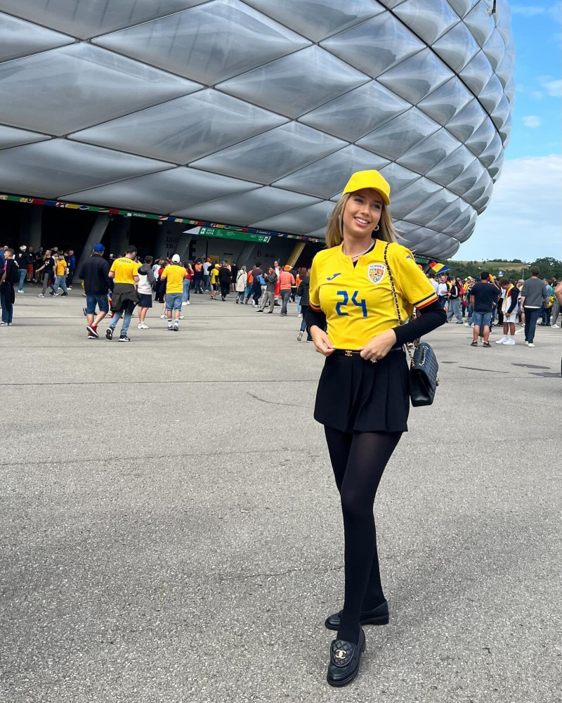 GALERIE FOTO: ”Ce au făcut românii, suporterii?”. Maria Iordănescu a ...