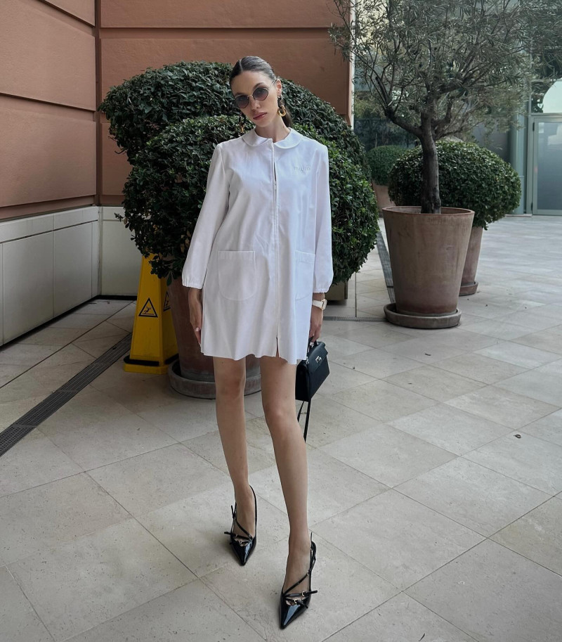 GALERIE FOTO: ”Cineva minte”. S-a căsătorit în secret cu angajatul tatălui ei și va deveni mamă ...