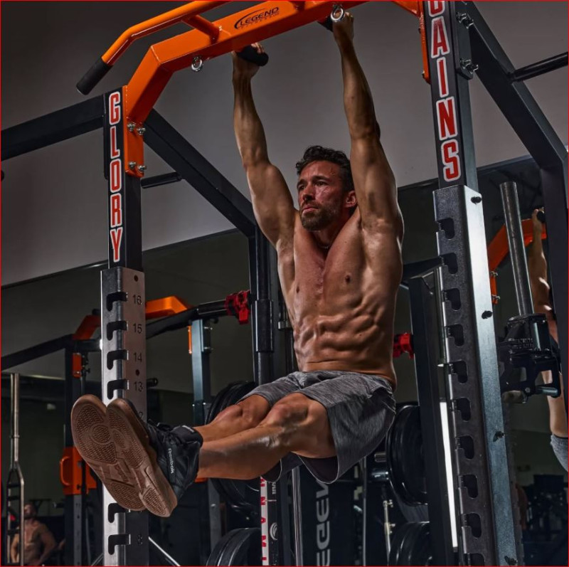 GALERIE FOTO: A murit la 38 de ani, după ce a început o provocare ...