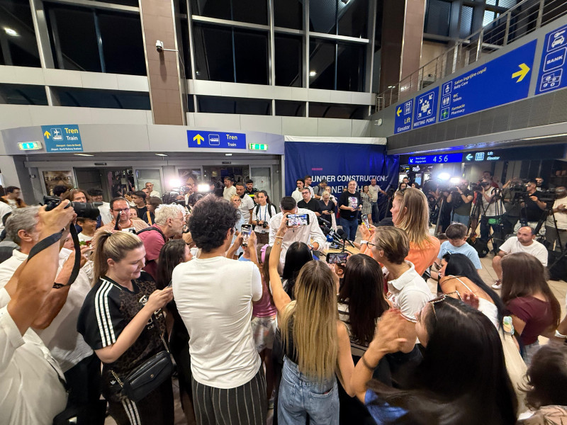 GALERIE FOTO: David Popovici s-a întâlnit cu omul pe care îl căuta de ...