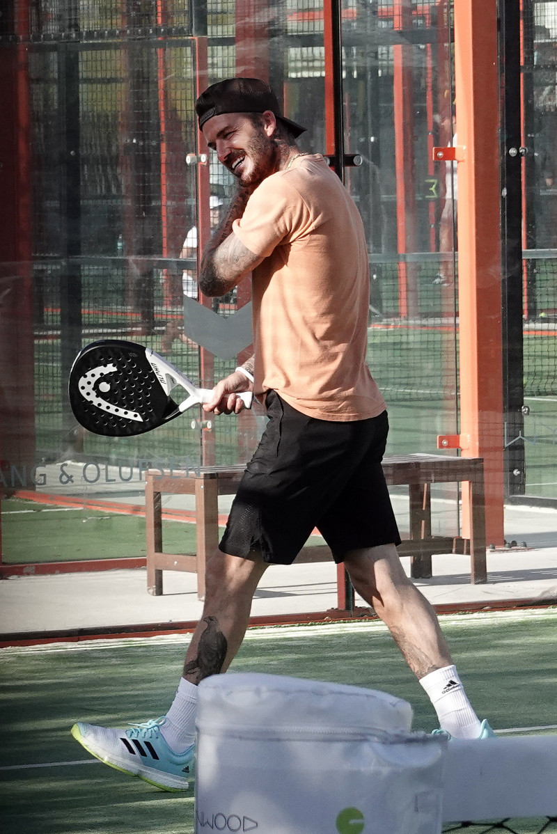 GALERIE FOTO: David Beckham, captivat de cel mai popular sport al ...