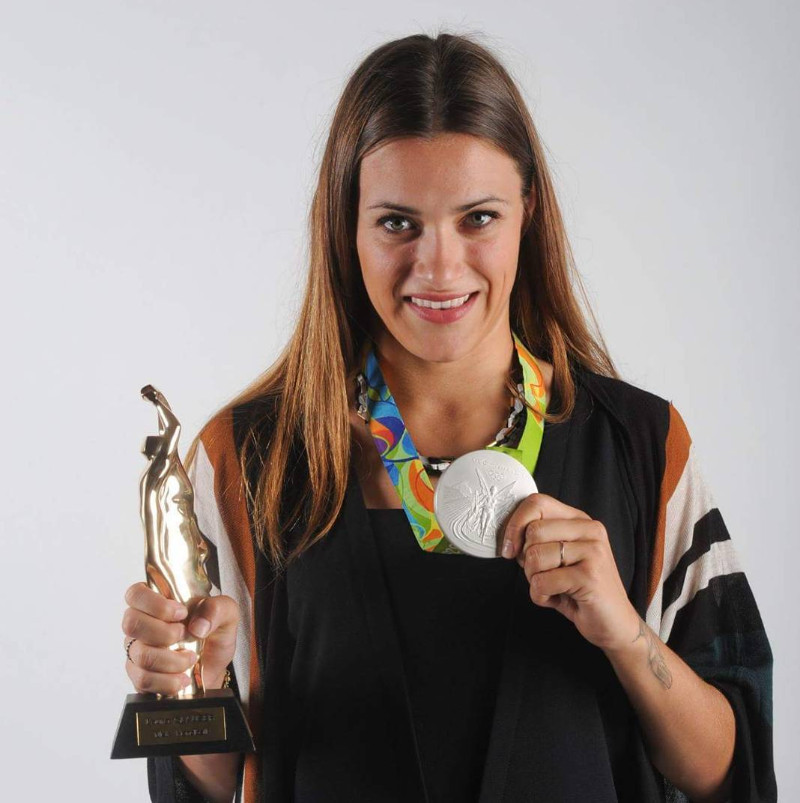 GALERIE FOTO: CSM București a transferat-o pe Laura Glauser, multiplă ...