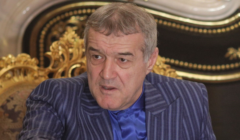 GALERIE FOTO: Cum a trecut Gigi Becali de la costumele de zeci de mii ...