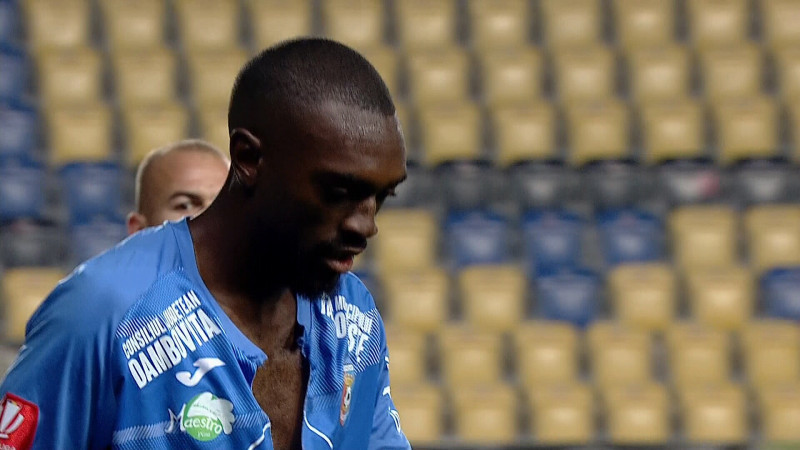 GALERIE FOTO: Moment inedit la Chindia – Farul! Denis Alibec i-a făcut ...