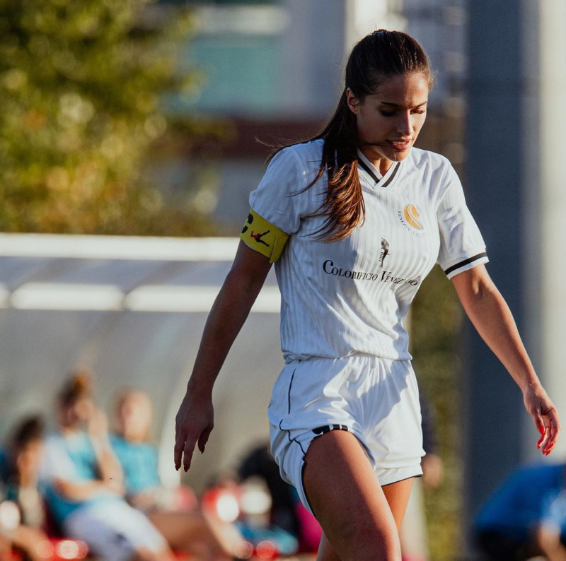 GALERIE FOTO: Cine e Agata Centasso, ”cea mai frumoasă fotbalistă” din ...