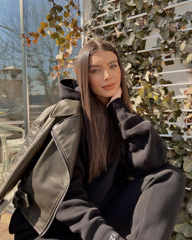 GALERIE FOTO: Andrei și Anda au devenit "Mr. & Mrs. Ivan"! Primele ...