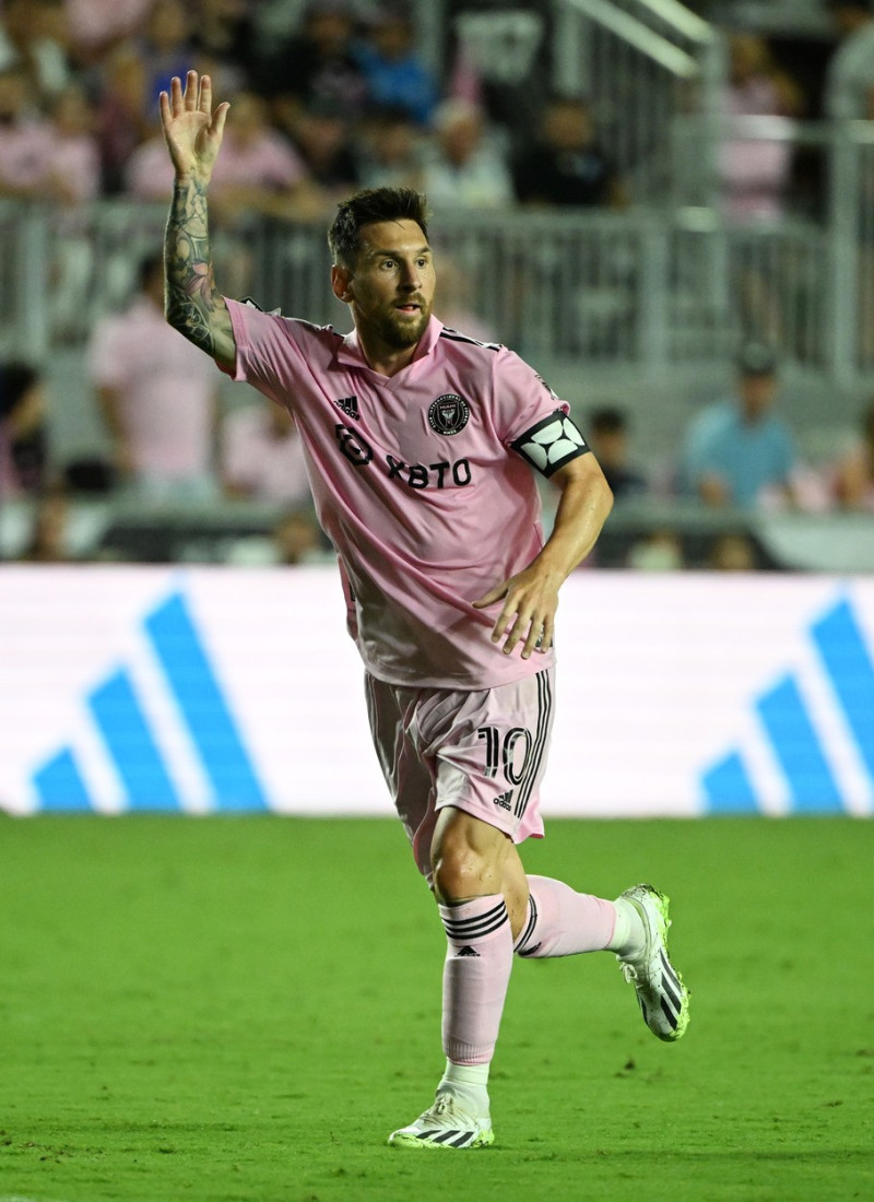 GALERIE FOTO: "Nu este om!". Leo Messi, moment magic la debutul pentru ...