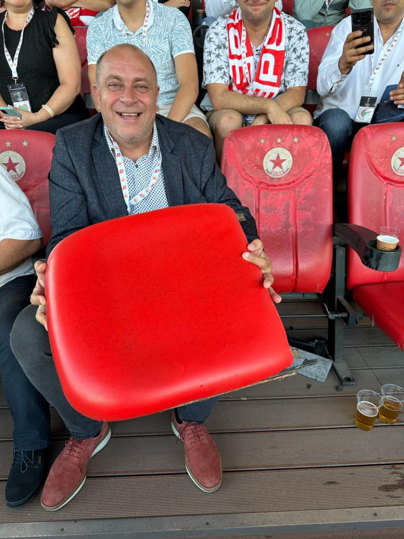 GALERIE FOTO: Laszlo Dioszegi a rupt scaunul la CSKA Sofia - Sepsi ... GALERIE FOTO: Laszlo Dioszegi a rupt scaunul la CSKA Sofia - Sepsi ...
