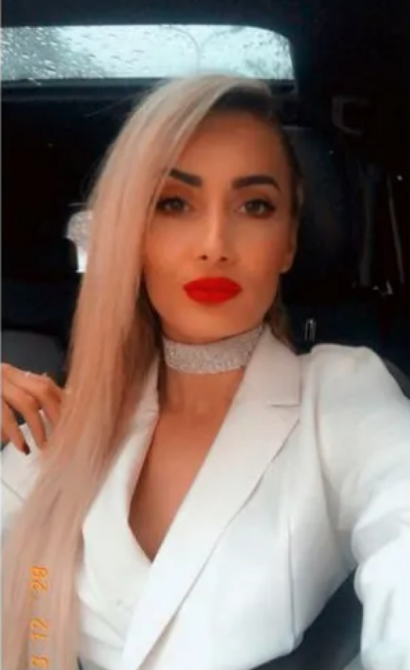 GALERIE FOTO: Cu ce se mai ocupă albaneza care ”l-a pus la punct” pe ...