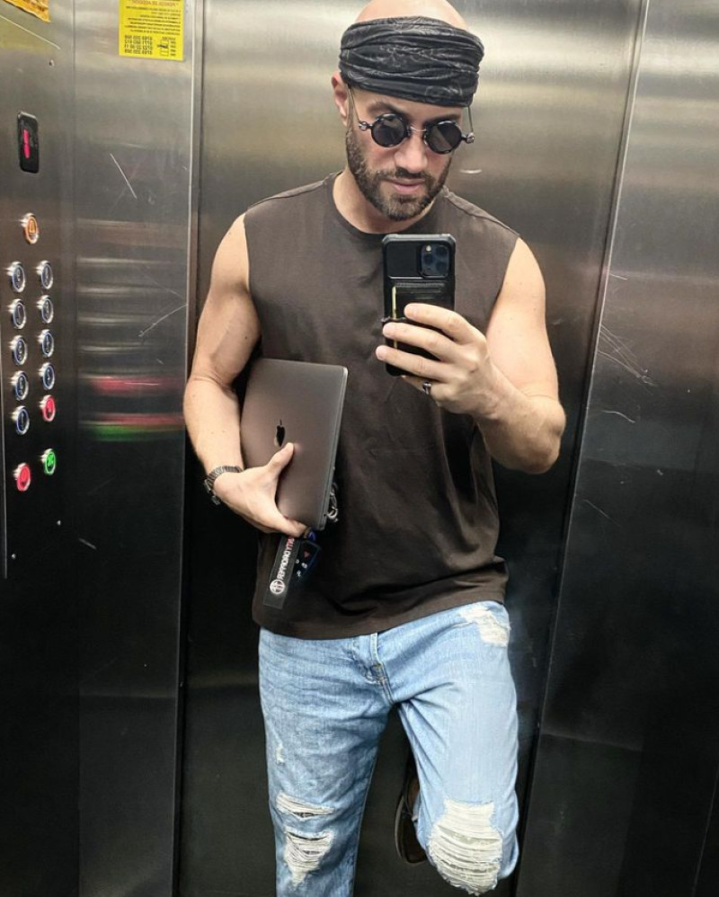 GALERIE FOTO: Mihai Bendeac a întors toate privirile! Cum s-a îmbrăcat ...