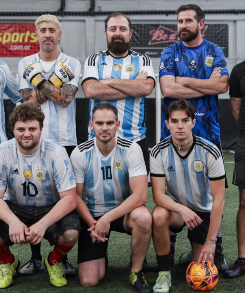 GALERIE FOTO: Leo Messi, varianta uriașă! Un șofer de tir de aproape 2 ...