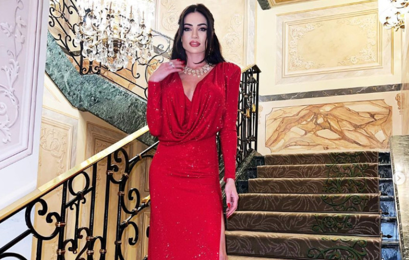 GALERIE FOTO: Tânăra din Pașcani a transmis doar două cuvinte după ce a ...