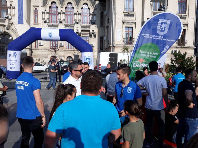GALERIE FOTO: Primul Fan Zone la Craiova, înaintea meciului cu FC ...
